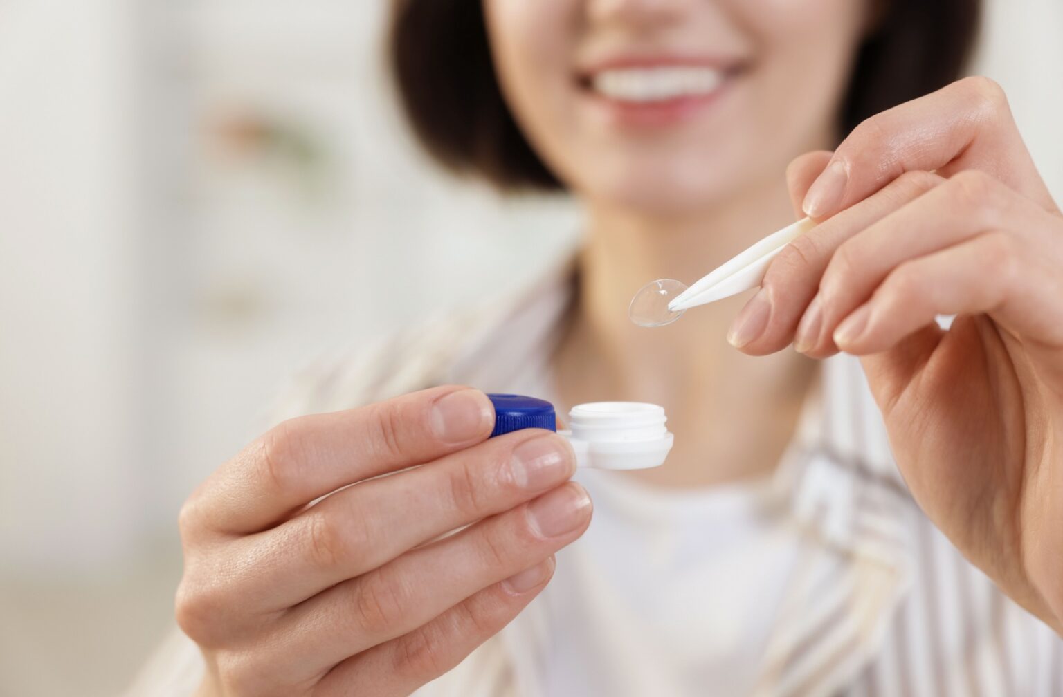 Can You Wear Contacts with Astigmatism? | Chestermere